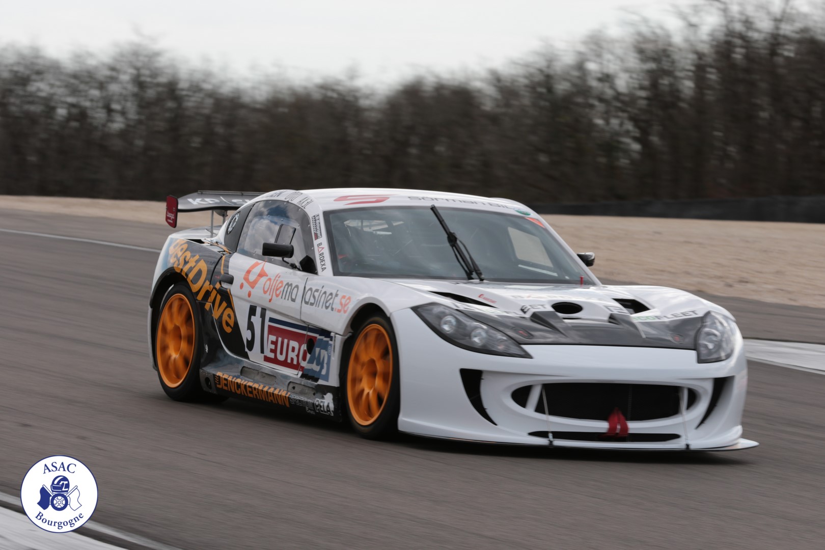 Rouler sur le circuit - Circuit Dijon-Prenois
